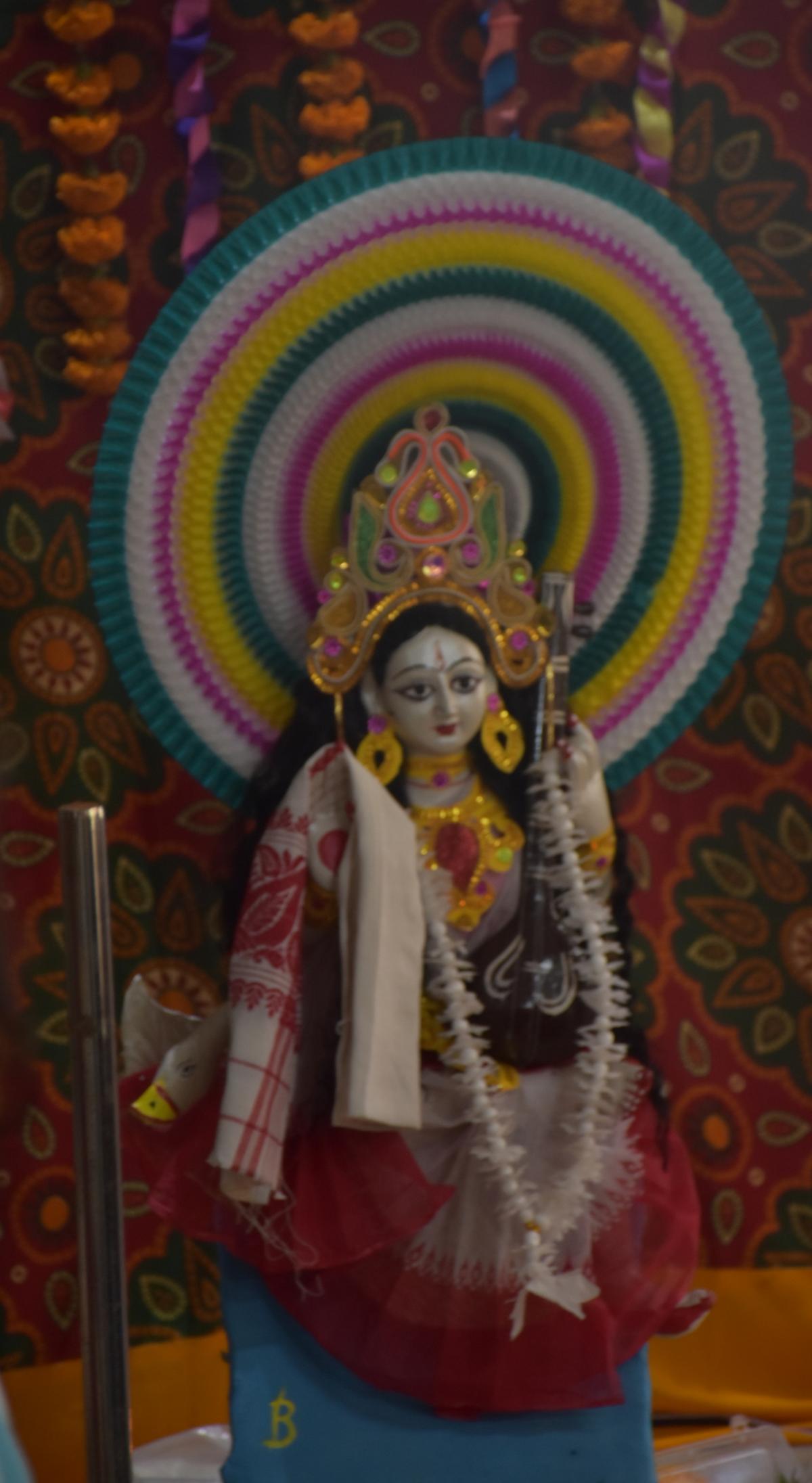 Challenges to tradition and Religious Dilemma: Can Worship Be Digitalized?
